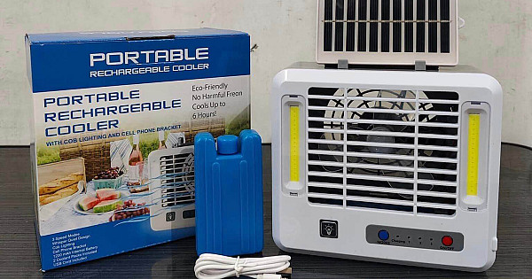 Portable Rechargeable Cooler With Solar Panel